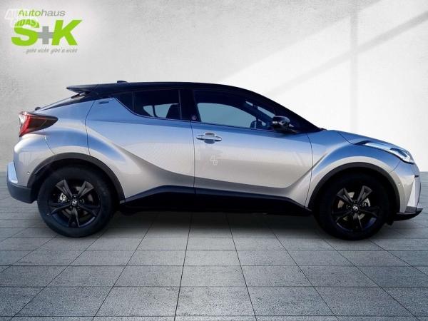 Black Toyota C-HR 2023 in Kaunas, with an engine capacity of 2.00 L and mileage of 25 thousand km for 29188 €, photo 4 on AUTOMOTO.COM.LV