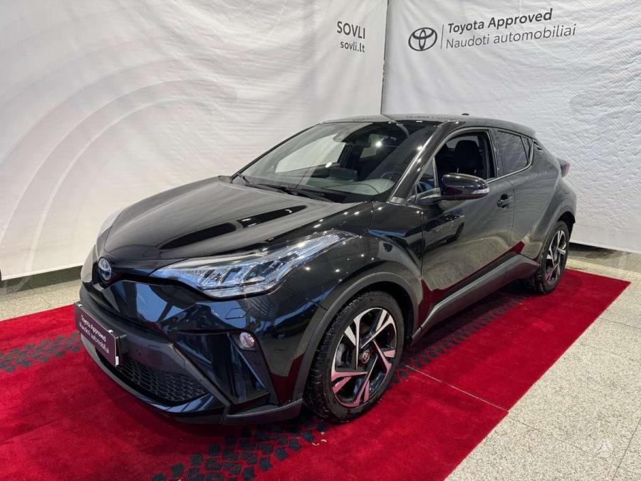Melns Toyota C-HR 2023 Šauļi, ar dzinēja tilpumu 1.80 L un nobraukumu 50 tūkst. km par 23500 €, foto 1 vietnē AUTOMOTO.COM.LV