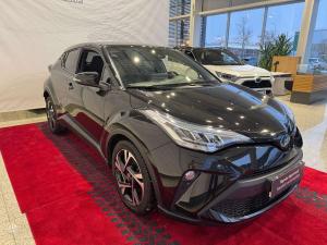 Melns Toyota C-HR 2023 Šauļi, ar dzinēja tilpumu 1.80 L un nobraukumu 50 tūkst. km par 23500 €, foto 2 vietnē AUTOMOTO.COM.LV