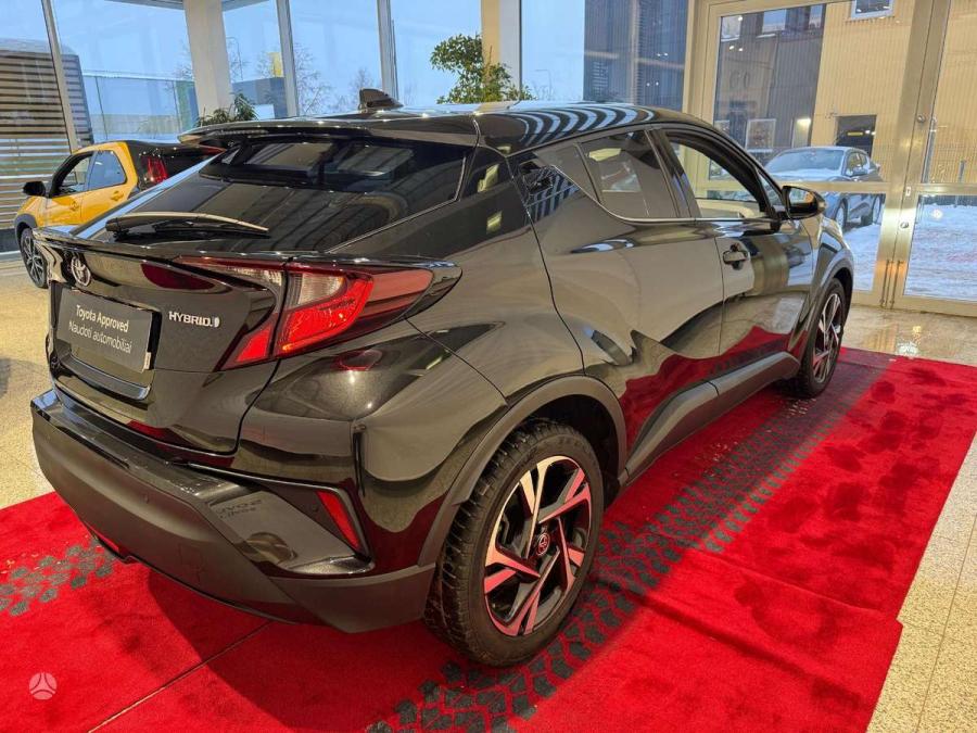Melns Toyota C-HR 2023 Šauļi, ar dzinēja tilpumu 1.80 L un nobraukumu 50 tūkst. km par 23500 €, foto 7 vietnē AUTOMOTO.COM.LV