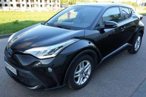 Черный Тойота C-HR 2023 в Вильнюс, объемом двигателя 1.80 л и пробегом 189 тыс. км за 17599 €, фото 3 на AUTOMOTO.COM.LV