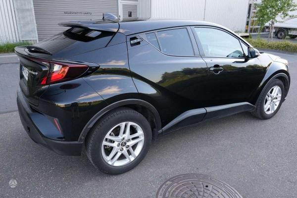 Melns Toyota C-HR 2023 Viļņa, ar dzinēja tilpumu 1.80 L un nobraukumu 189 tūkst. km par 17599 €, foto 8 vietnē AUTOMOTO.COM.LV