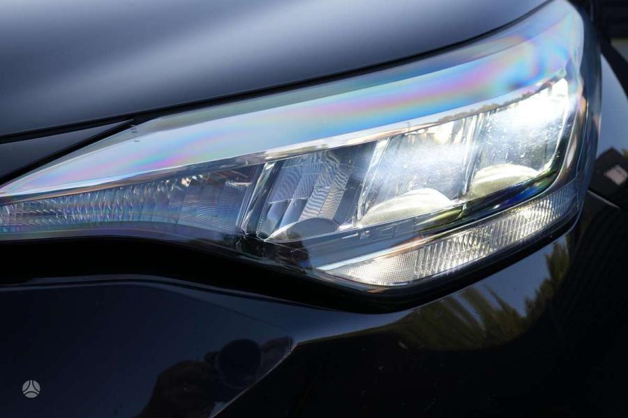 Черный Тойота C-HR 2023 в Вильнюс, объемом двигателя 1.80 л и пробегом 189 тыс. км за 17599 €, фото 29 на AUTOMOTO.COM.LV