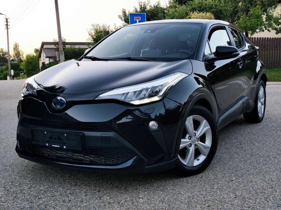 Черный Тойота C-HR 2023 в Аникщяй, объемом двигателя 1.80 л и пробегом 262 тыс. км за 15250 €, фото 3 на AUTOMOTO.COM.LV