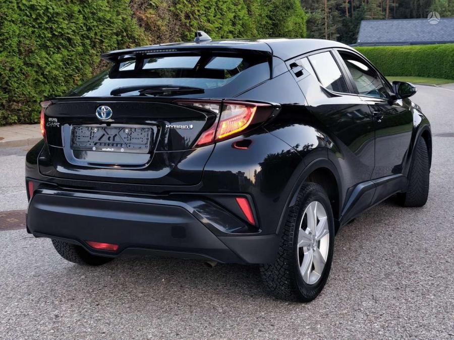 Черный Тойота C-HR 2023 в Аникщяй, объемом двигателя 1.80 л и пробегом 262 тыс. км за 15250 €, фото 5 на AUTOMOTO.COM.LV