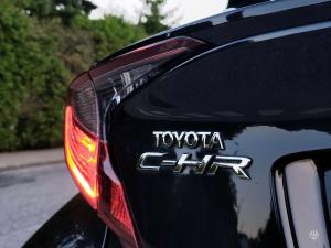 Черный Тойота C-HR 2023 в Аникщяй, объемом двигателя 1.80 л и пробегом 262 тыс. км за 15250 €, фото 7 на AUTOMOTO.COM.LV