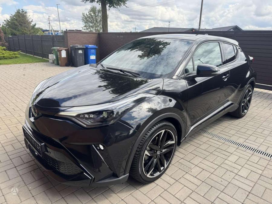 Черный Тойота C-HR 2023 в Мариямполе, объемом двигателя 1.99 л и пробегом 24 тыс. км за 25990 €, фото 4 на AUTOMOTO.COM.LV