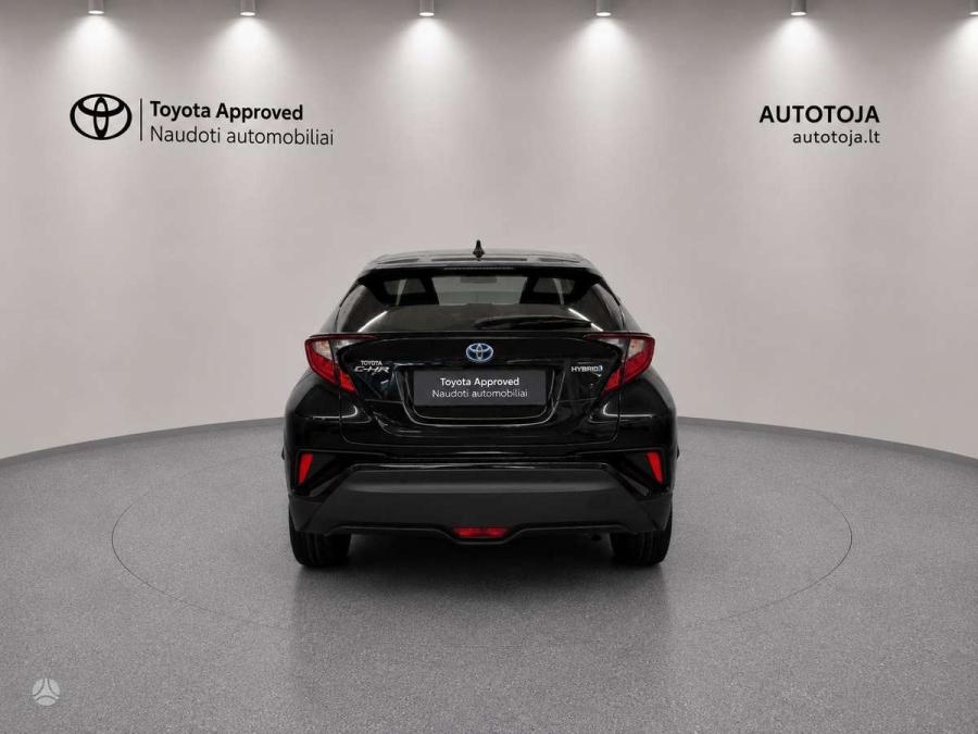 Melns Toyota C-HR 2023 Kauņa, ar dzinēja tilpumu 1.80 L un nobraukumu 90 tūkst. km par 24900 €, foto 5 vietnē AUTOMOTO.COM.LV