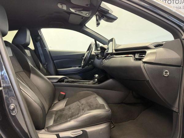 Melns Toyota C-HR 2023 Kauņa, ar dzinēja tilpumu 1.80 L un nobraukumu 90 tūkst. km par 24900 €, foto 6 vietnē AUTOMOTO.COM.LV