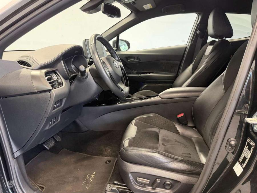 Melns Toyota C-HR 2023 Kauņa, ar dzinēja tilpumu 1.80 L un nobraukumu 90 tūkst. km par 24900 €, foto 12 vietnē AUTOMOTO.COM.LV