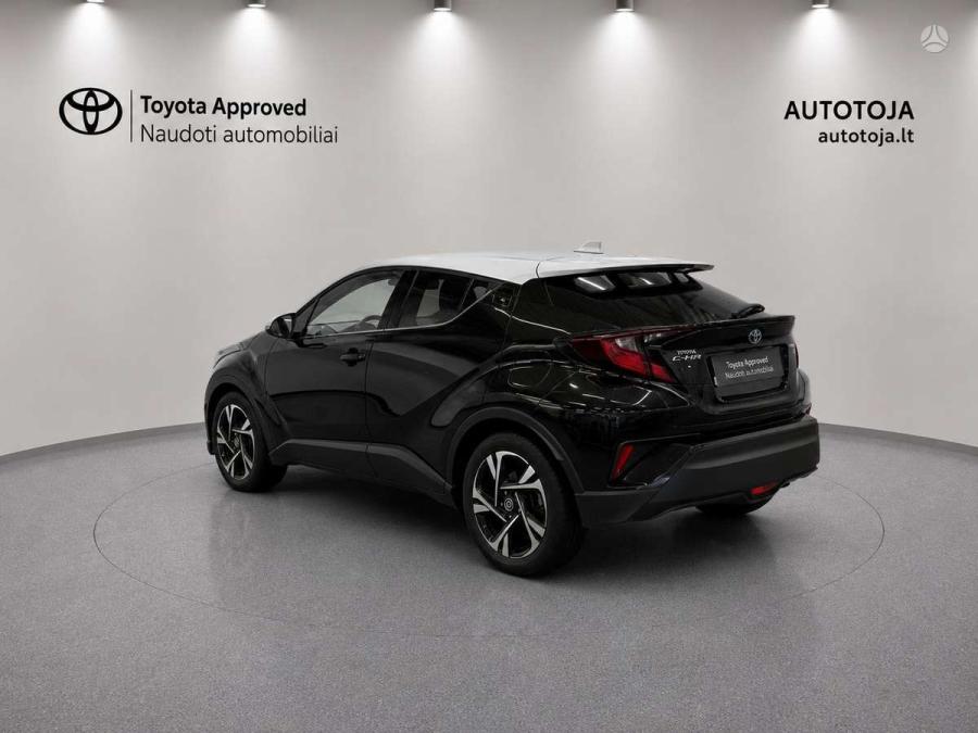 Melns Toyota C-HR 2023 Kauņa, ar dzinēja tilpumu 1.80 L un nobraukumu 90 tūkst. km par 24900 €, foto 18 vietnē AUTOMOTO.COM.LV