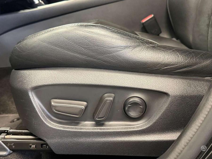 Melns Toyota C-HR 2023 Kauņa, ar dzinēja tilpumu 1.80 L un nobraukumu 90 tūkst. km par 24900 €, foto 23 vietnē AUTOMOTO.COM.LV