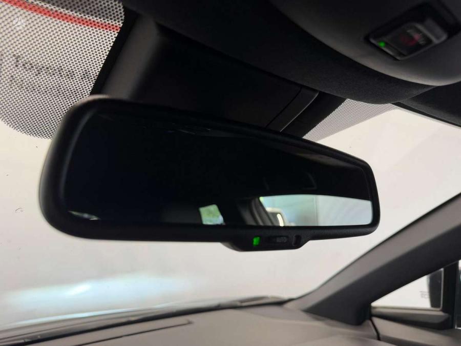 Melns Toyota C-HR 2023 Kauņa, ar dzinēja tilpumu 1.80 L un nobraukumu 90 tūkst. km par 24900 €, foto 30 vietnē AUTOMOTO.COM.LV