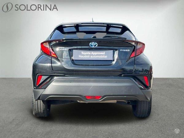 Black Toyota C-HR 2023 in Klaipeda, with an engine capacity of 1.80 L and mileage of 102 thousand km for 25000 €, photo 5 on AUTOMOTO.COM.LV