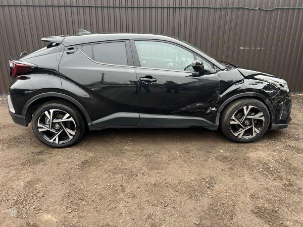 Melns Toyota C-HR 2024 Kauņa, ar dzinēja tilpumu 1.80 L un nobraukumu 62 tūkst. km par 14200 €, foto 6 vietnē AUTOMOTO.COM.LV