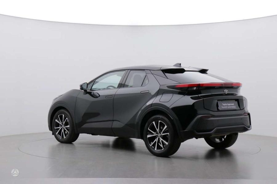 Черный Тойота C-HR 2024 в Вильнюс, объемом двигателя 1.80 л и пробегом 19 тыс. км за 29900 €, фото 18 на AUTOMOTO.COM.LV
