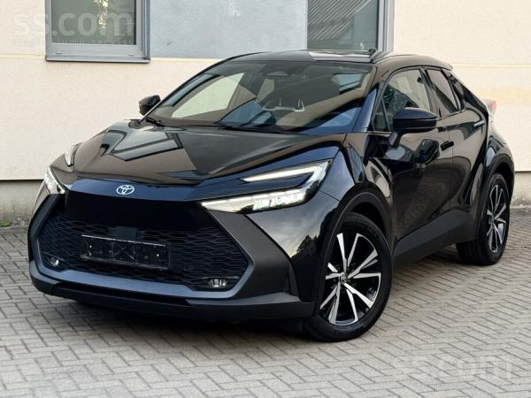 Melns Toyota C-HR 2024 Jelgava, ar dzinēja tilpumu 2.00 L un nobraukumu 39 tūkst. km par 32500 €, foto 3 vietnē AUTOMOTO.COM.LV
