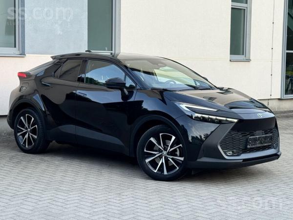 Melns Toyota C-HR 2024 Jelgava, ar dzinēja tilpumu 2.00 L un nobraukumu 39 tūkst. km par 32500 €, foto 5 vietnē AUTOMOTO.COM.LV