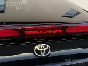 Black Toyota C-HR 2024 in Jelgava, with an engine capacity of 2.00 L and mileage of 39 thousand km for 32500 €, photo 13 on AUTOMOTO.COM.LV