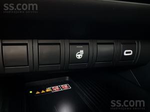 Black Toyota C-HR 2024 in Jelgava, with an engine capacity of 2.00 L and mileage of 39 thousand km for 32500 €, photo 36 on AUTOMOTO.COM.LV