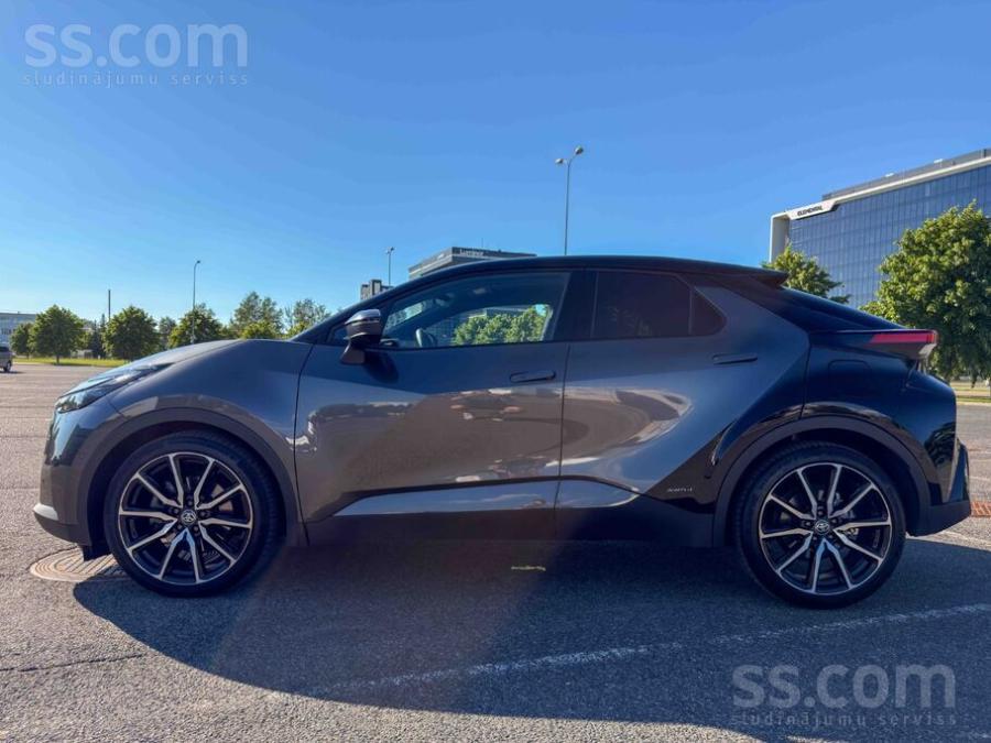 Черный Тойота C-HR 2024 в Рига, объемом двигателя 2.00 л и пробегом 45 тыс. км за 35000 €, фото 5 на AUTOMOTO.COM.LV