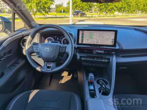 Черный Тойота C-HR 2024 в Рига, объемом двигателя 2.00 л и пробегом 45 тыс. км за 35000 €, фото 10 на AUTOMOTO.COM.LV