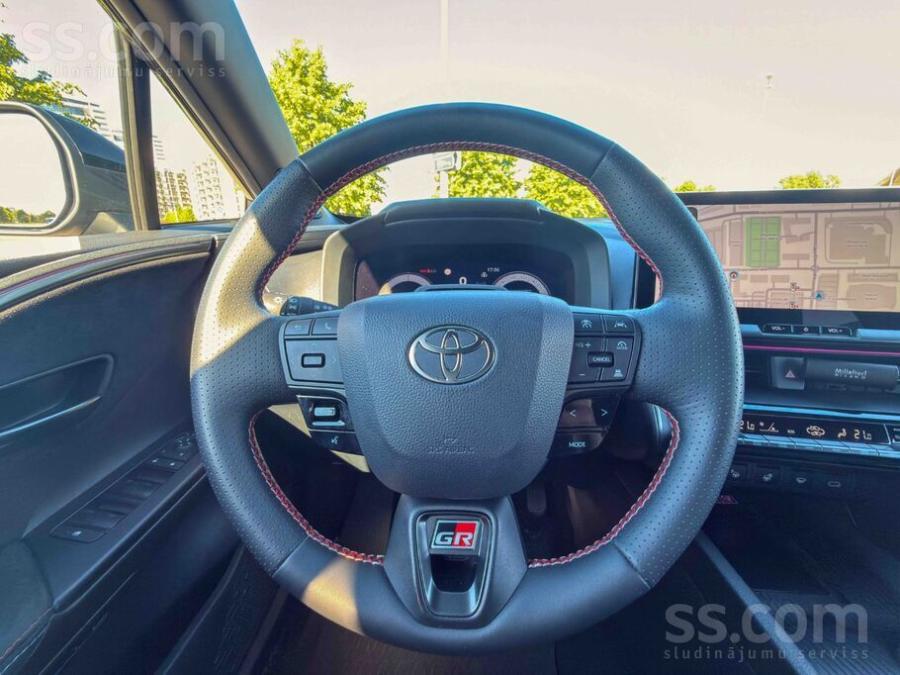 Черный Тойота C-HR 2024 в Рига, объемом двигателя 2.00 л и пробегом 45 тыс. км за 35000 €, фото 12 на AUTOMOTO.COM.LV