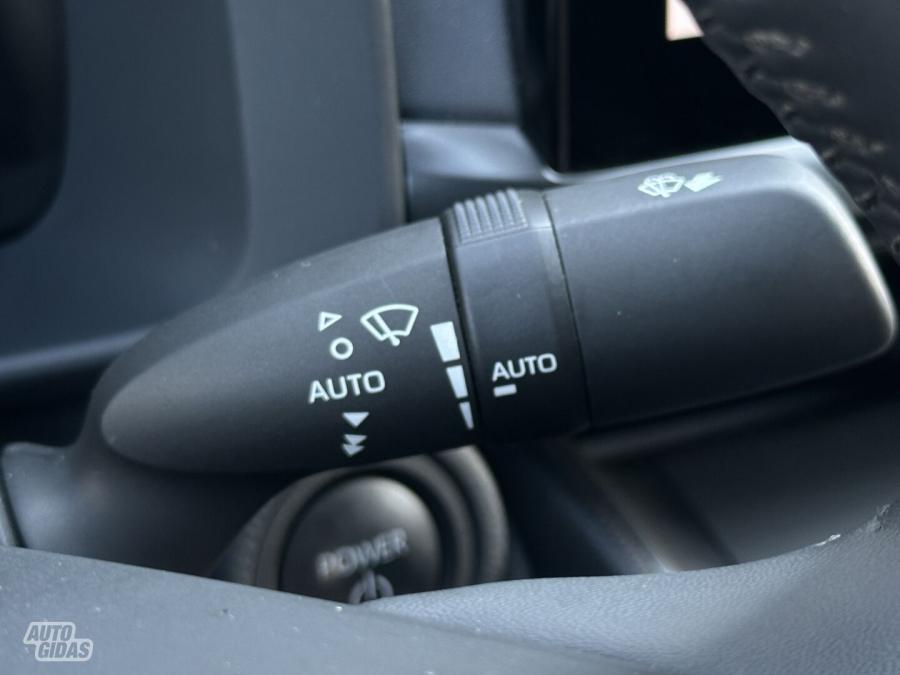 Melns Toyota C-HR 2024 Kauņa, ar dzinēja tilpumu 1.80 L un nobraukumu 50 tūkst. km par 29771 €, foto 25 vietnē AUTOMOTO.COM.LV