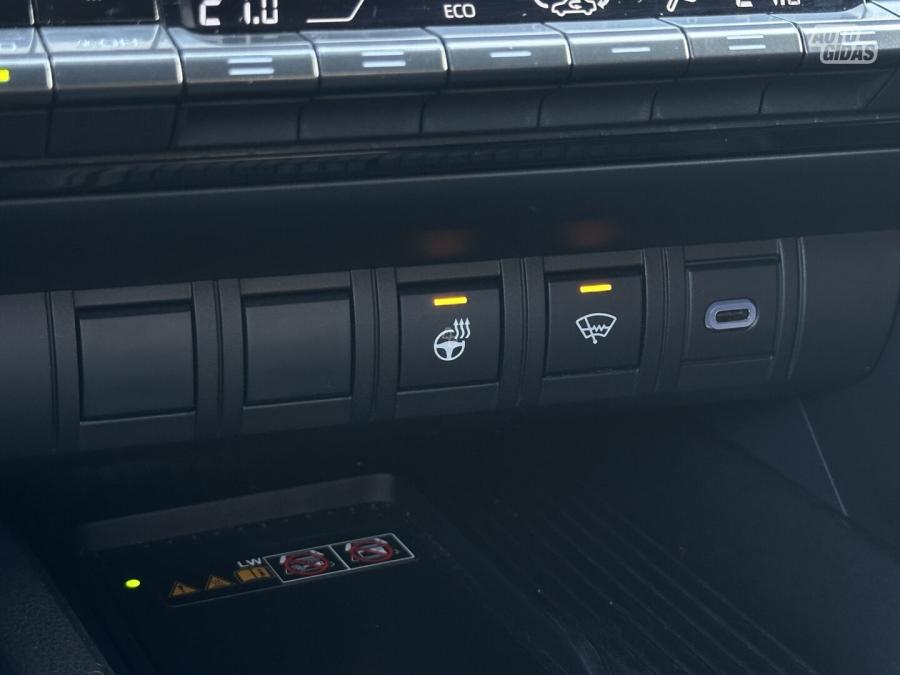 Melns Toyota C-HR 2024 Kauņa, ar dzinēja tilpumu 1.80 L un nobraukumu 50 tūkst. km par 29771 €, foto 31 vietnē AUTOMOTO.COM.LV