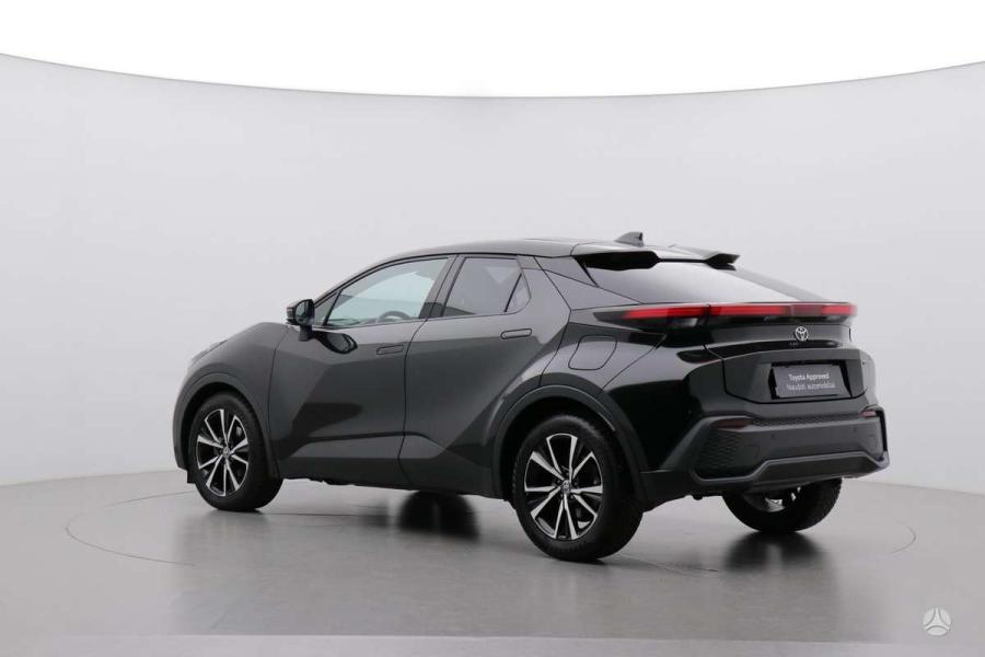 Melns Toyota C-HR 2024 Viļņa, ar dzinēja tilpumu 1.80 L un nobraukumu 33 tūkst. km par 27900 €, foto 19 vietnē AUTOMOTO.COM.LV