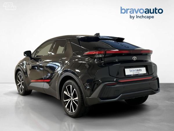 Черный Тойота C-HR 2024 в Вильнюс, объемом двигателя 1.80 л и пробегом 50 тыс. км за 27000 €, фото 4 на AUTOMOTO.COM.LV