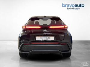 Melns Toyota C-HR 2024 Viļņa, ar dzinēja tilpumu 1.80 L un nobraukumu 50 tūkst. km par 27000 €, foto 5 vietnē AUTOMOTO.COM.LV