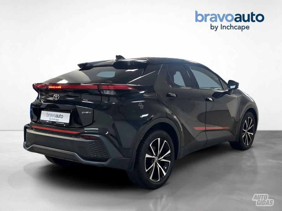 Melns Toyota C-HR 2024 Viļņa, ar dzinēja tilpumu 1.80 L un nobraukumu 50 tūkst. km par 27000 €, foto 6 vietnē AUTOMOTO.COM.LV