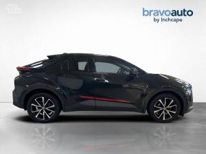 Melns Toyota C-HR 2024 Viļņa, ar dzinēja tilpumu 1.80 L un nobraukumu 50 tūkst. km par 27000 €, foto 7 vietnē AUTOMOTO.COM.LV