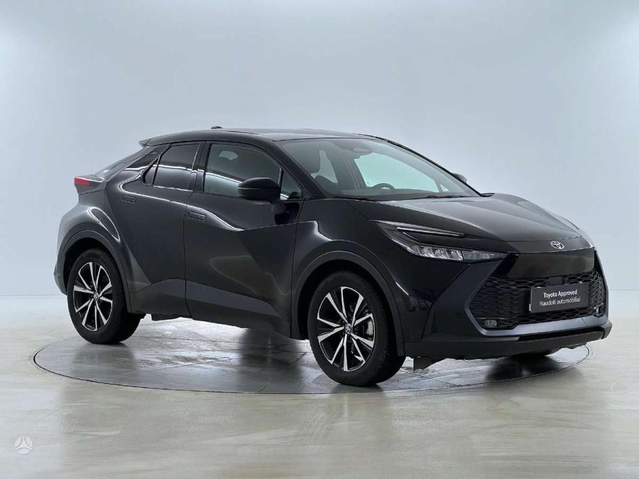 Black Toyota C-HR 2025 in Vilnius, with an engine capacity of 1.80 L and mileage of 19 thousand km for 28900 €, photo 18 on AUTOMOTO.COM.LV