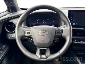 Black Toyota C-HR 2025 in Riga, with an engine capacity of 1.80 L and mileage of 24 thousand km for 28490 €, photo 13 on AUTOMOTO.COM.LV