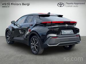 Black Toyota C-HR 2025 in Riga, with an engine capacity of 1.80 L and mileage of 24 thousand km for 28490 €, photo 24 on AUTOMOTO.COM.LV