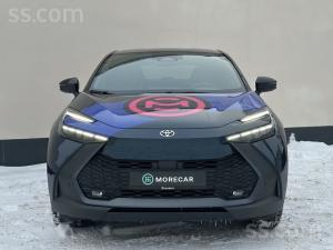 Черный Тойота C-HR 2025 в Рига, объемом двигателя 1.80 л и пробегом 5 тыс. км за 29950 €, фото 3 на AUTOMOTO.COM.LV