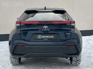 Черный Тойота C-HR 2025 в Рига, объемом двигателя 1.80 л и пробегом 5 тыс. км за 29950 €, фото 6 на AUTOMOTO.COM.LV