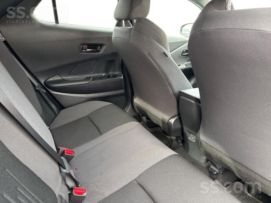 Melns Toyota C-HR 2025 Rīga, ar dzinēja tilpumu 1.80 L un nobraukumu 27 tūkst. km par 28490 €, foto 8 vietnē AUTOMOTO.COM.LV