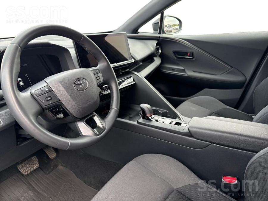 Melns Toyota C-HR 2025 Rīga, ar dzinēja tilpumu 1.80 L un nobraukumu 27 tūkst. km par 28490 €, foto 12 vietnē AUTOMOTO.COM.LV