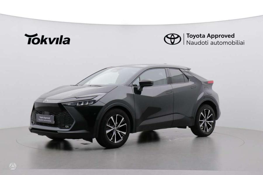 Черный Тойота C-HR 2025 в Вильнюс, объемом двигателя 1.80 л и пробегом 21 тыс. км за 31990 €, фото 1 на AUTOMOTO.COM.LV