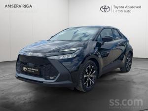 Черный Тойота C-HR 2025 в Рига, объемом двигателя 1.80 л и пробегом 23 тыс. км за 27900 €, фото  на AUTOMOTO.COM.LV