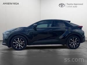 Черный Тойота C-HR 2025 в Рига, объемом двигателя 1.80 л и пробегом 23 тыс. км за 27900 €, фото 4 на AUTOMOTO.COM.LV