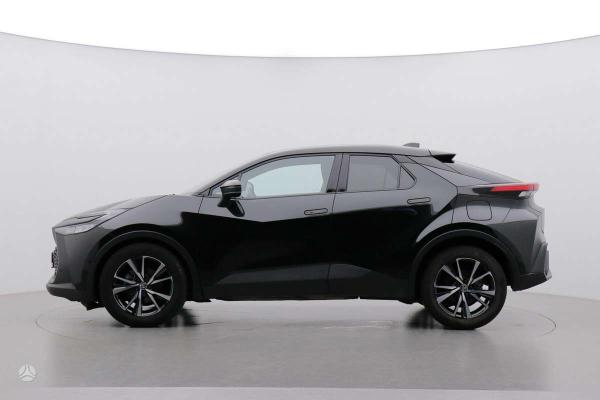 Черный Тойота C-HR 2025 в Вильнюс, объемом двигателя 1.80 л и пробегом 21 тыс. км за 31990 €, фото 5 на AUTOMOTO.COM.LV