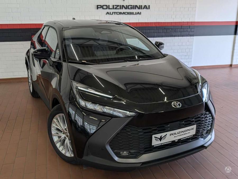 Melns Toyota C-HR 2026 Kauņa, ar dzinēja tilpumu 1.80 L un nobraukumu 6 tūkst. km par 27500 €, foto 3 vietnē AUTOMOTO.COM.LV