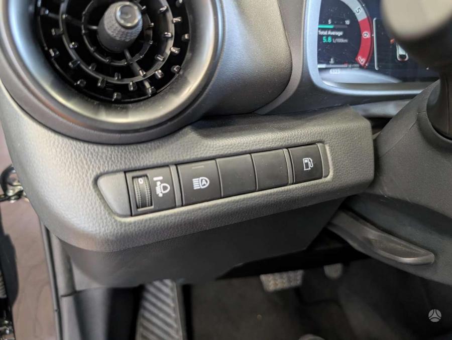 Melns Toyota C-HR 2026 Kauņa, ar dzinēja tilpumu 1.80 L un nobraukumu 6 tūkst. km par 27500 €, foto 13 vietnē AUTOMOTO.COM.LV