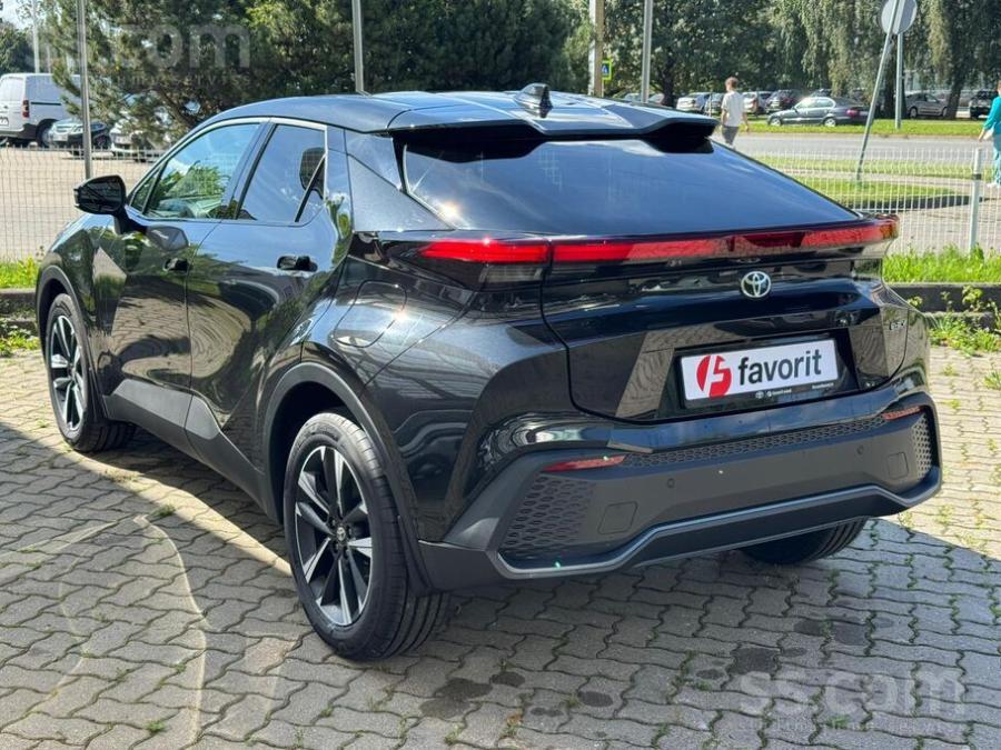 Черный Тойота C-HR 2026 в Рига, объемом двигателя 1.80 л и пробегом 7 тыс. км за 32450 €, фото 4 на AUTOMOTO.COM.LV