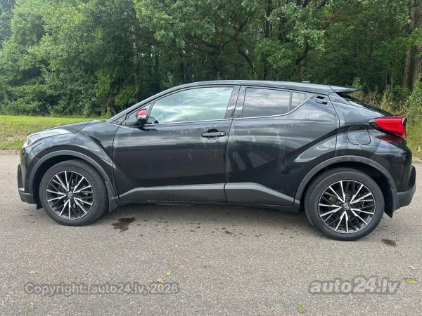 Black Toyota C-HR 2016 in Tallinn, with an engine capacity of 1.20 L and mileage of 168 thousand km for 15500 €, photo 3 on AUTOMOTO.COM.LV