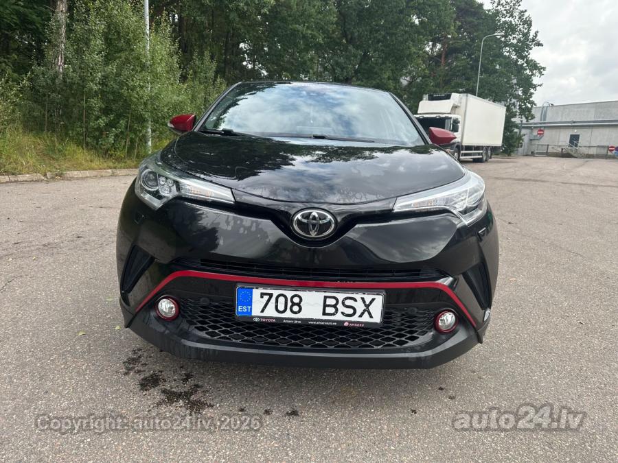 Black Toyota C-HR 2016 in Tallinn, with an engine capacity of 1.20 L and mileage of 168 thousand km for 15500 €, photo 5 on AUTOMOTO.COM.LV